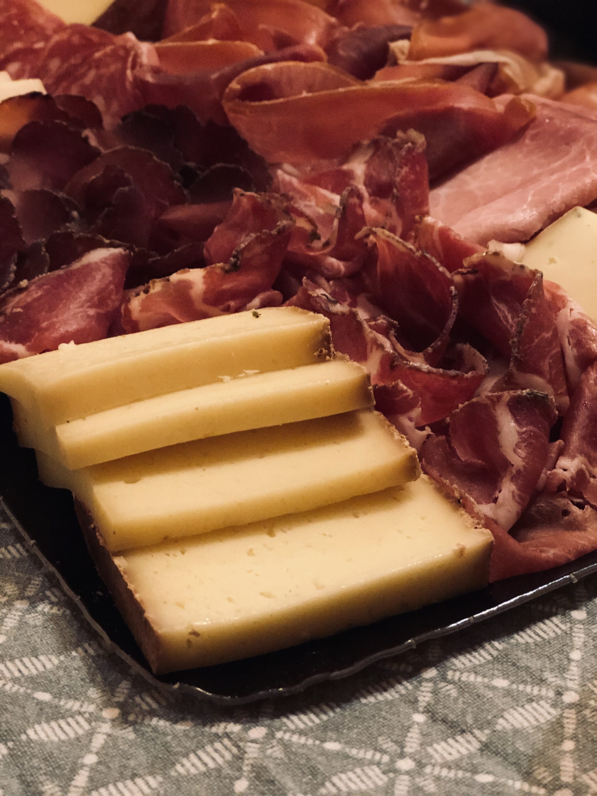 [Forfait] Raclette Fumée･Charcut.+Fromage･Qté/pers. – Les pousse-midi ...